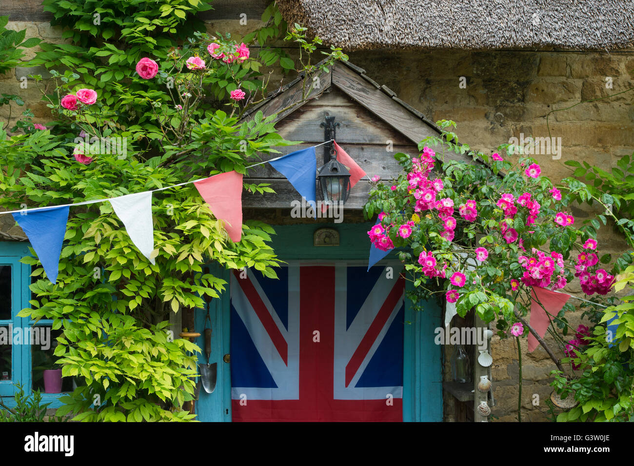 How hill cottage hi-res stock photography and images - Alamy