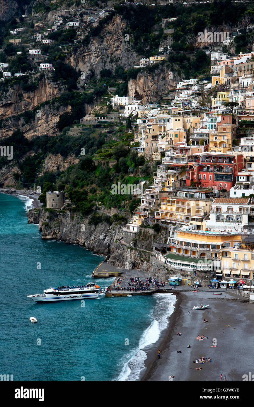 The structure of the town of Positano is very original; its buildings ...