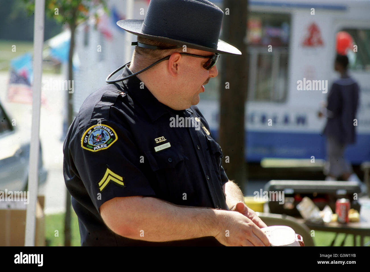 Portrait of a police officer Stock Photo - Alamy