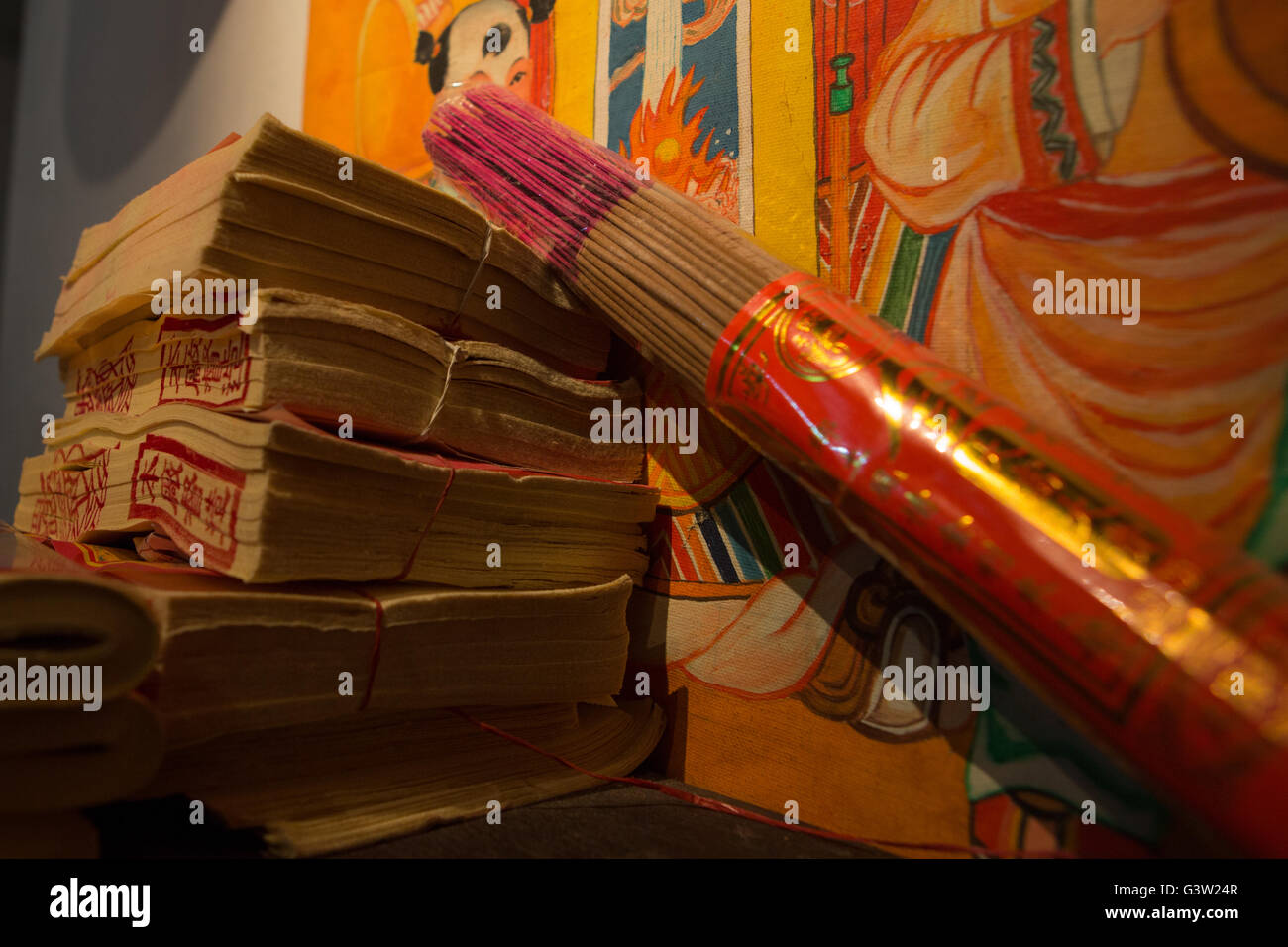 Chinese temple money Stock Photo - Alamy