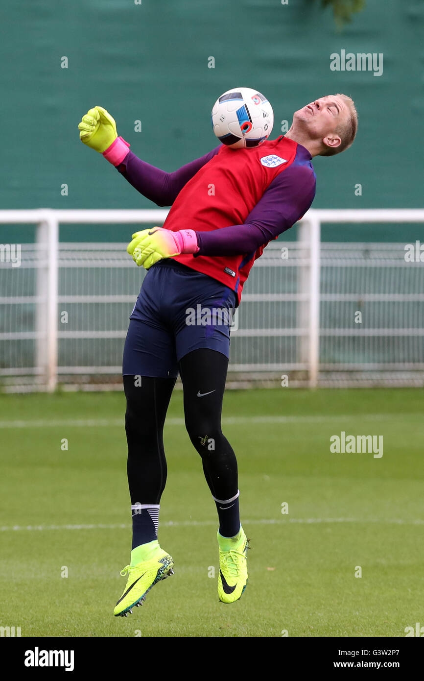 England goalkeeper joe hart during training hi-res stock photography ...