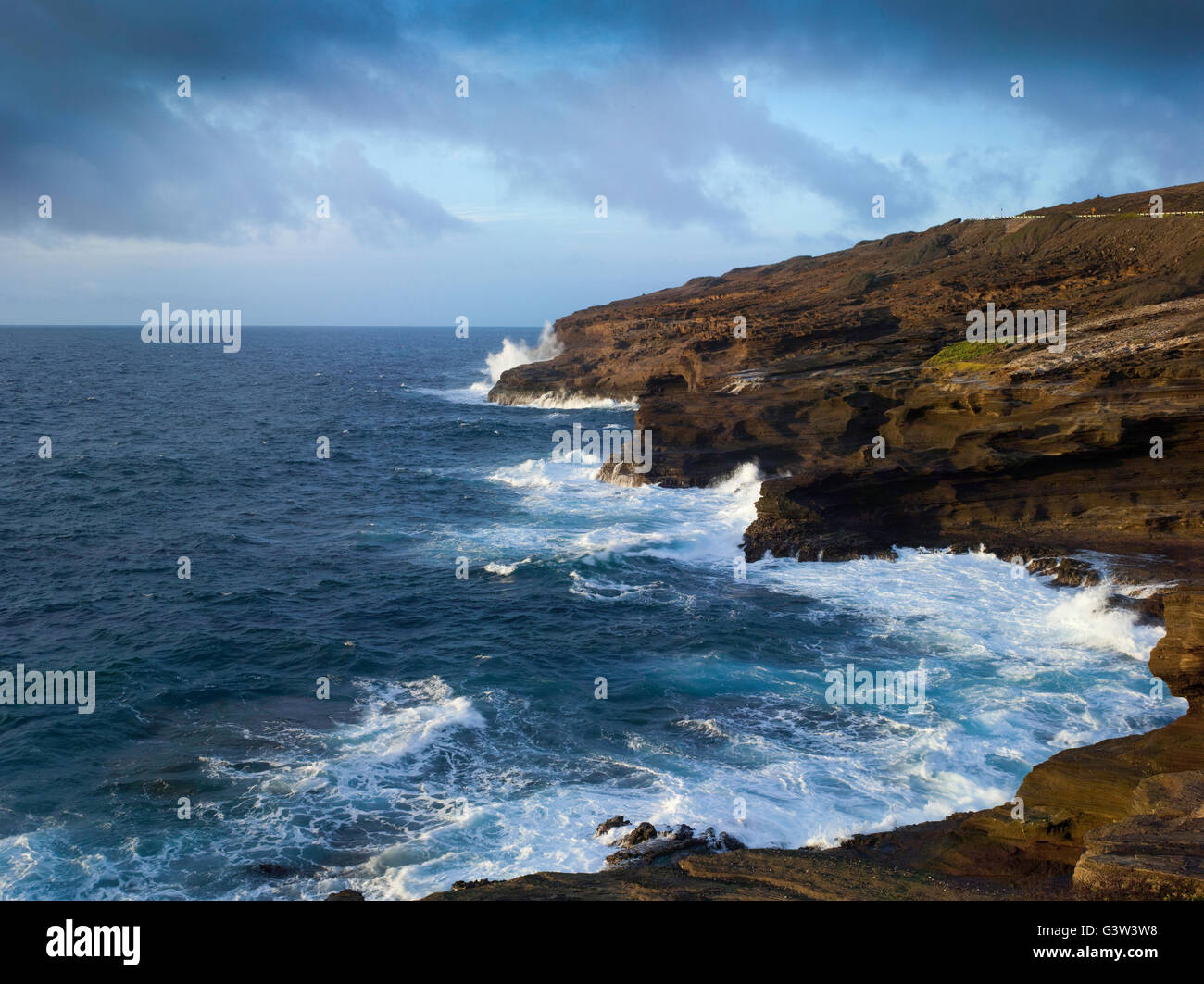 Kahauloa sunrise. Otherwise know as Lanai Lookout. East Oahu, Hawaii ...