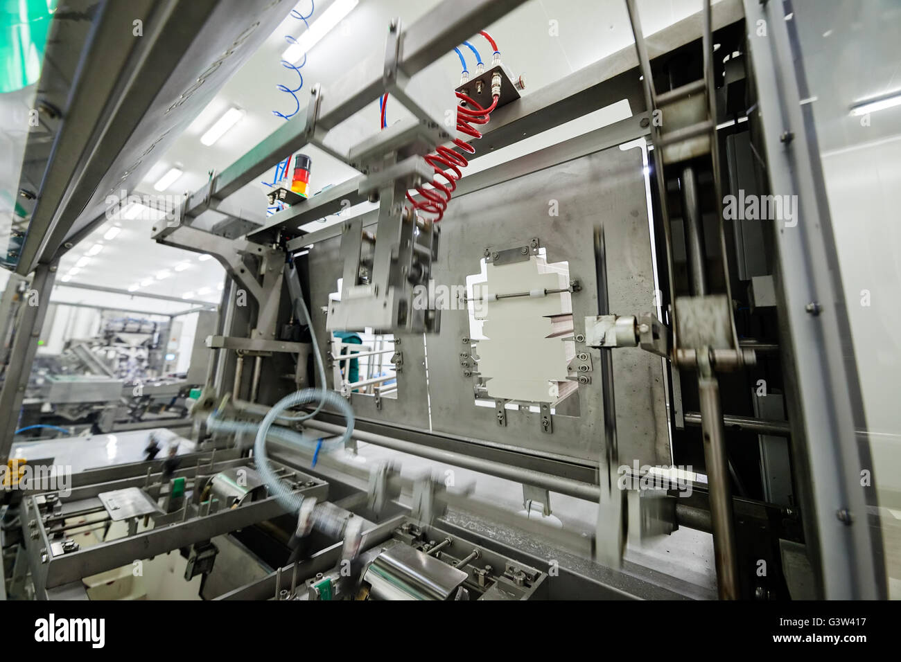 Frozen food manufacturing hi-res stock photography and images - Alamy