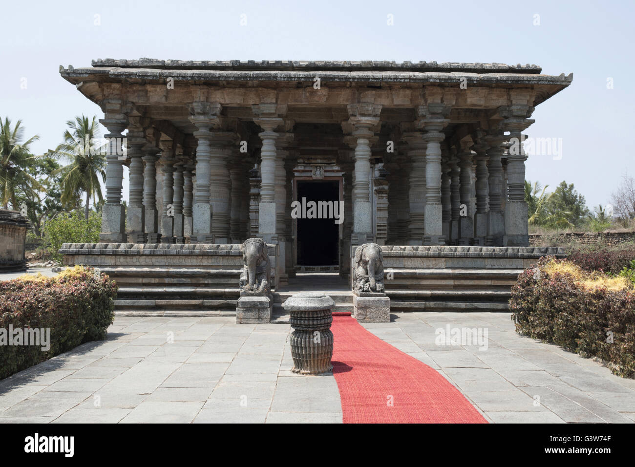 Navaranga Hall of Parshvanatha Basadi, Basadi Halli jain temple complex ...