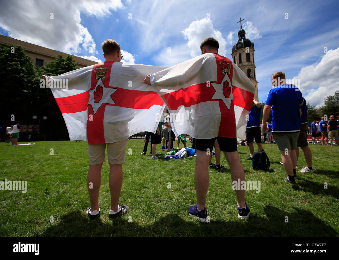 Fan zone lyon hi-res stock photography and images - Alamy