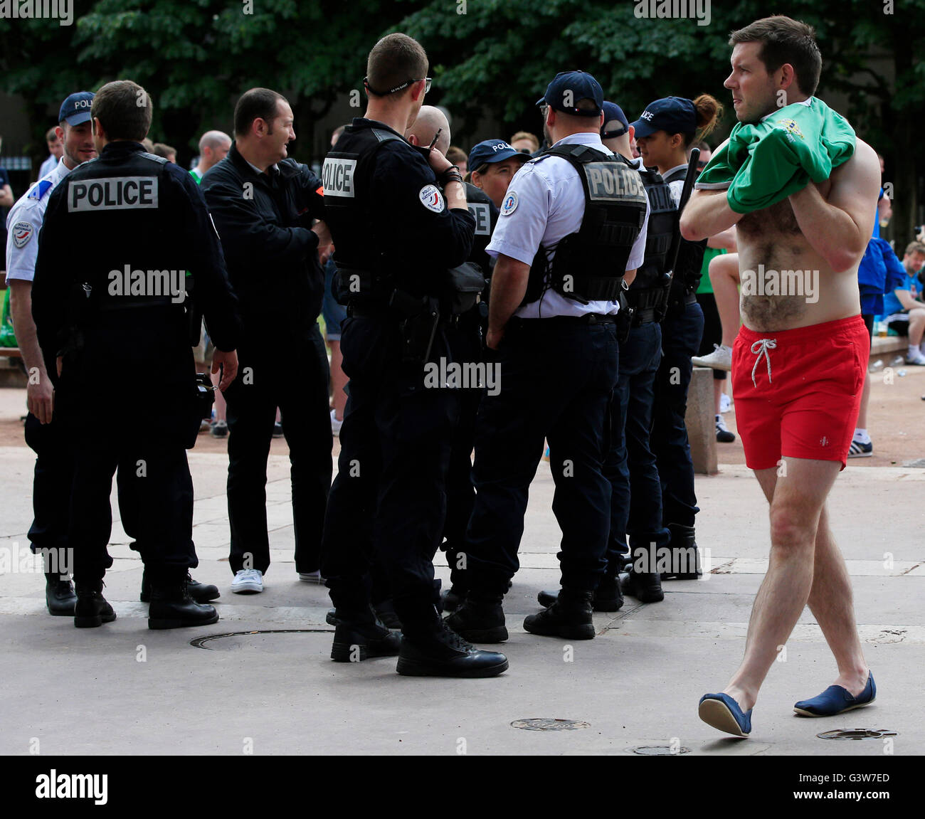 Police fans de football hi-res stock photography and images - Alamy