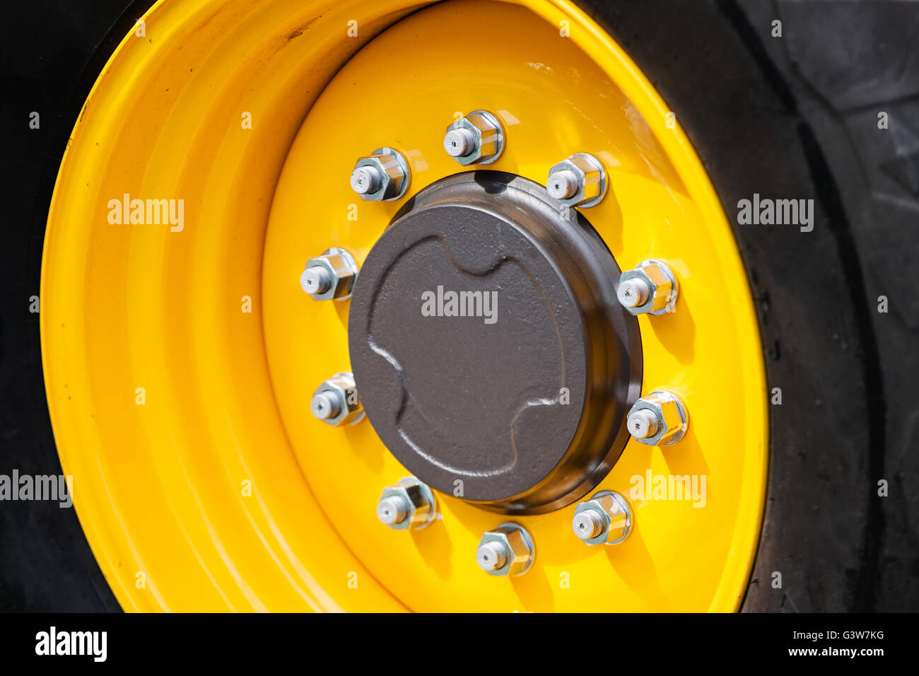 detail of heavy tractor wheel and tire Stock Photo - Alamy