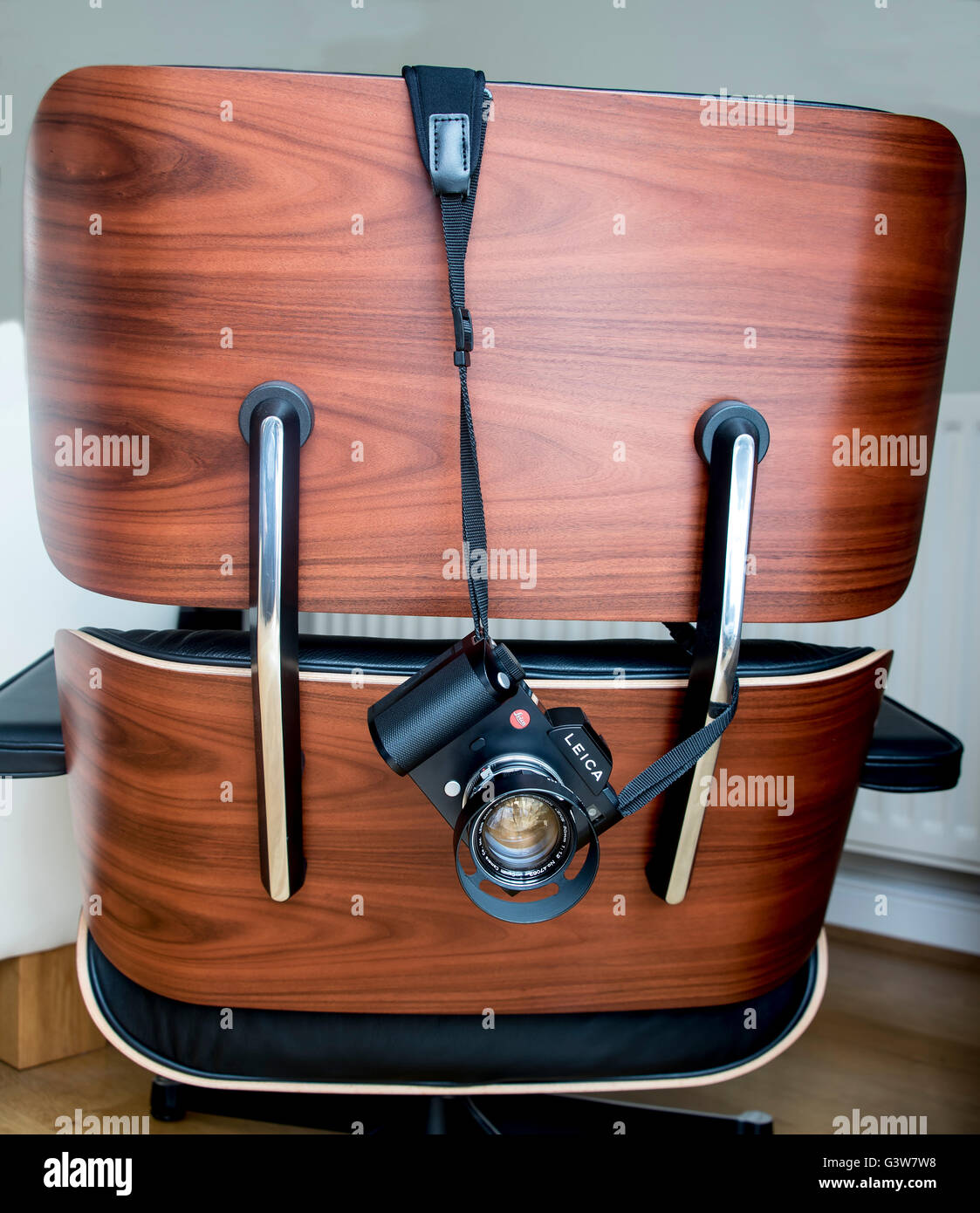 Eames chair chair hi-res stock photography and images - Alamy