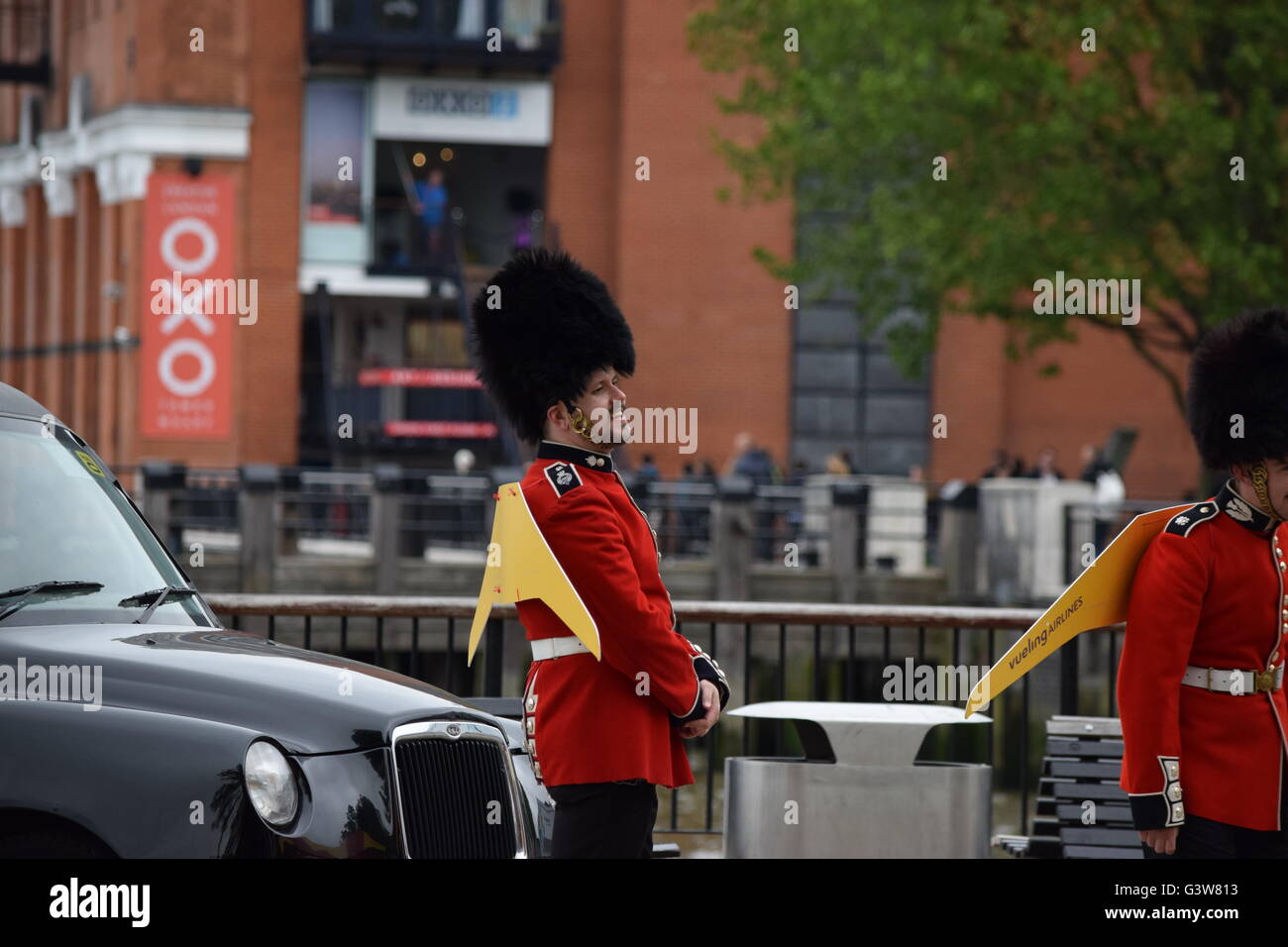 Queens guard hi-res stock photography and images - Alamy