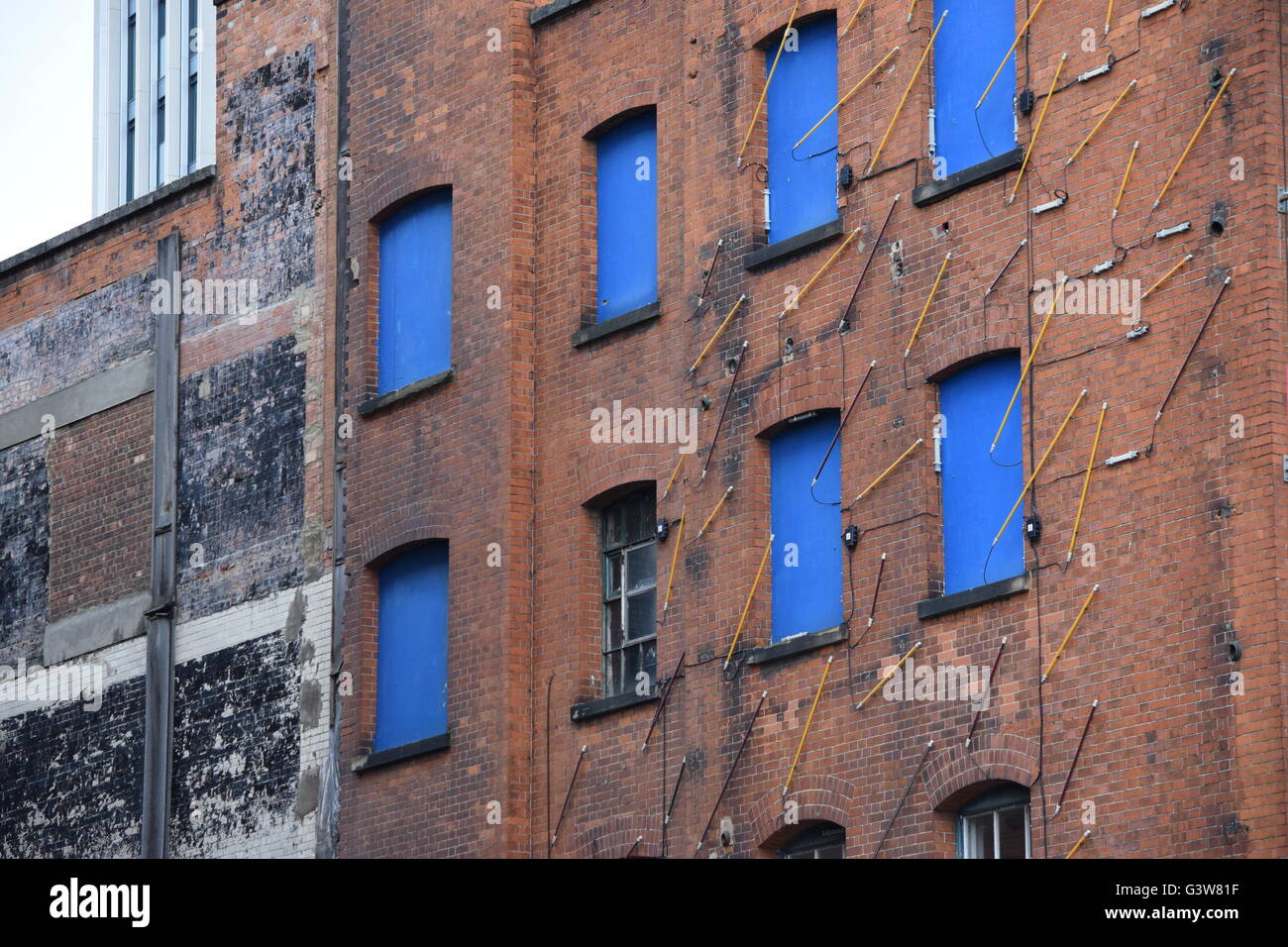 Blue windows hi-res stock photography and images - Alamy