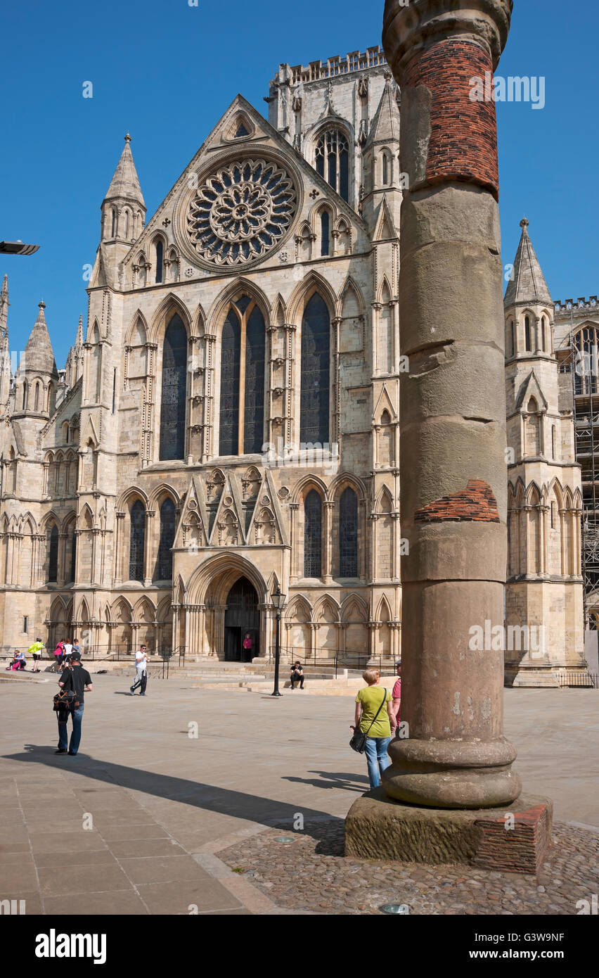Historic roman column york minster High Resolution Stock Photography ...