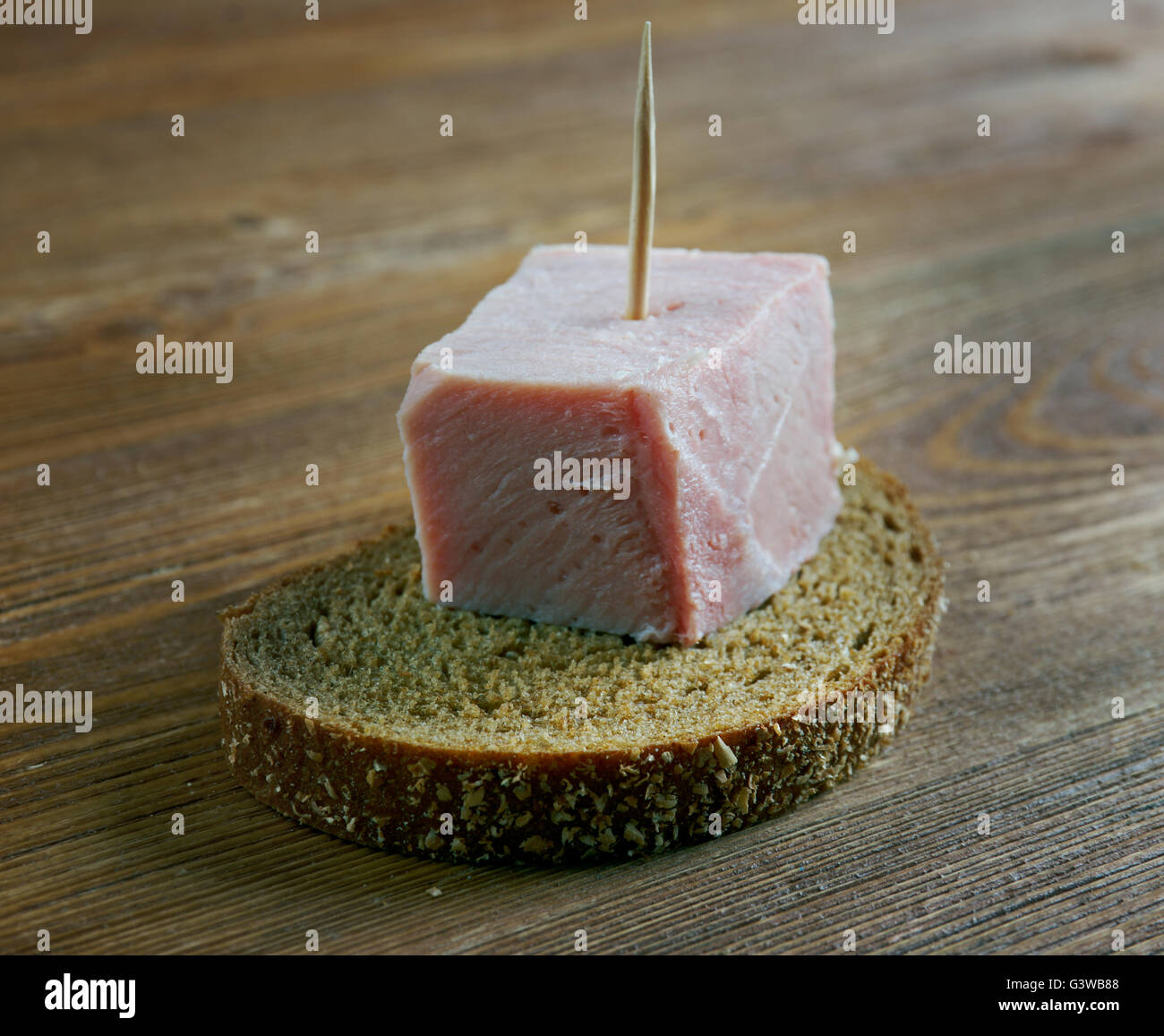 Hungarian campfire bacon hi-res stock photography and images - Alamy