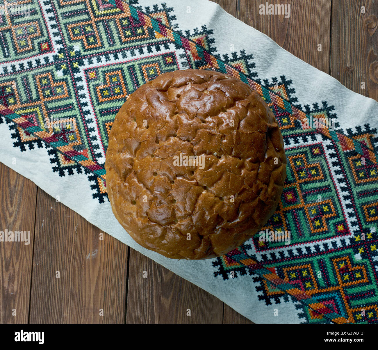 Russian traditional round bread karavai hi-res stock photography and ...