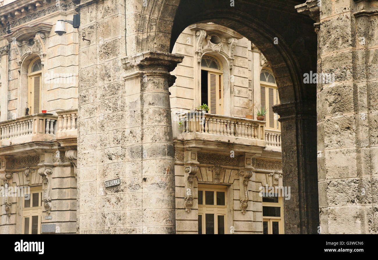 Plaza de Armas, arcade of Palacio del Segundo Cabo, Havana, Cuba Stock ...