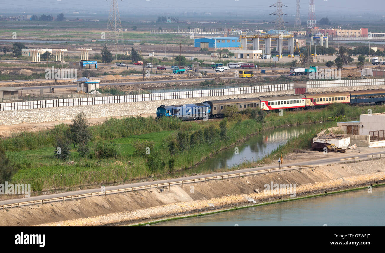 Transport & industry alongside Suez Canal Egypt Stock Photo - Alamy