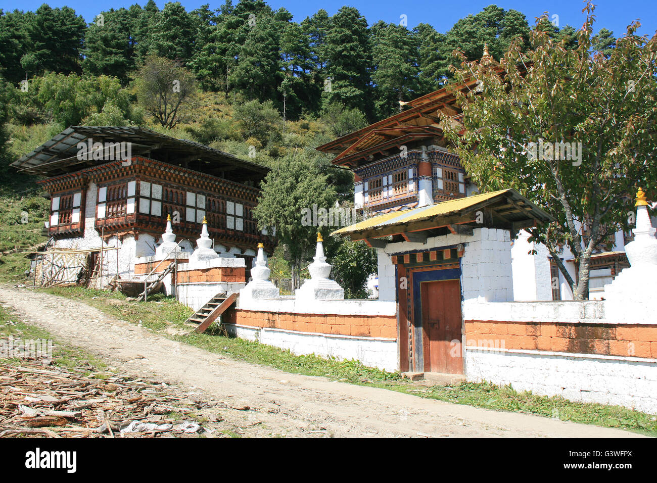 The outer wall of the Kurjey Lhakhang in Jakar (Bhutan Stock Photo - Alamy