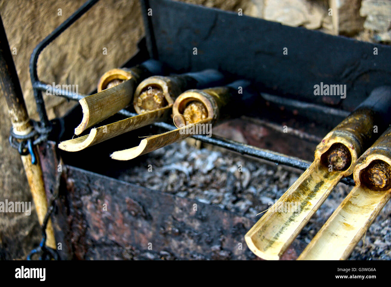 Baked rice in bamboo hi-res stock photography and images - Alamy