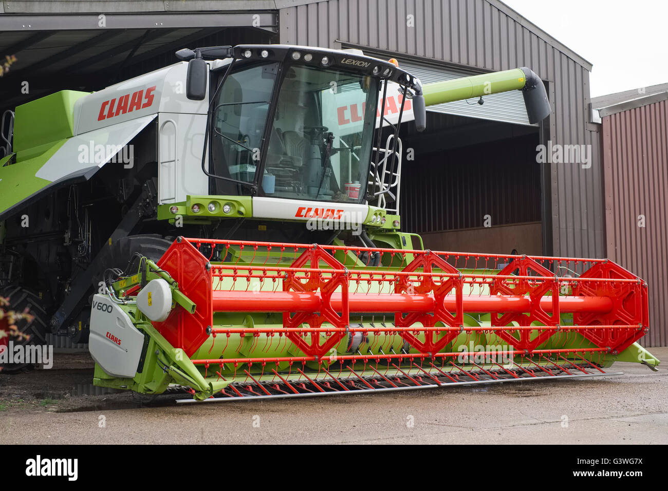 Claas Combine Harvester Stock Photo - Alamy
