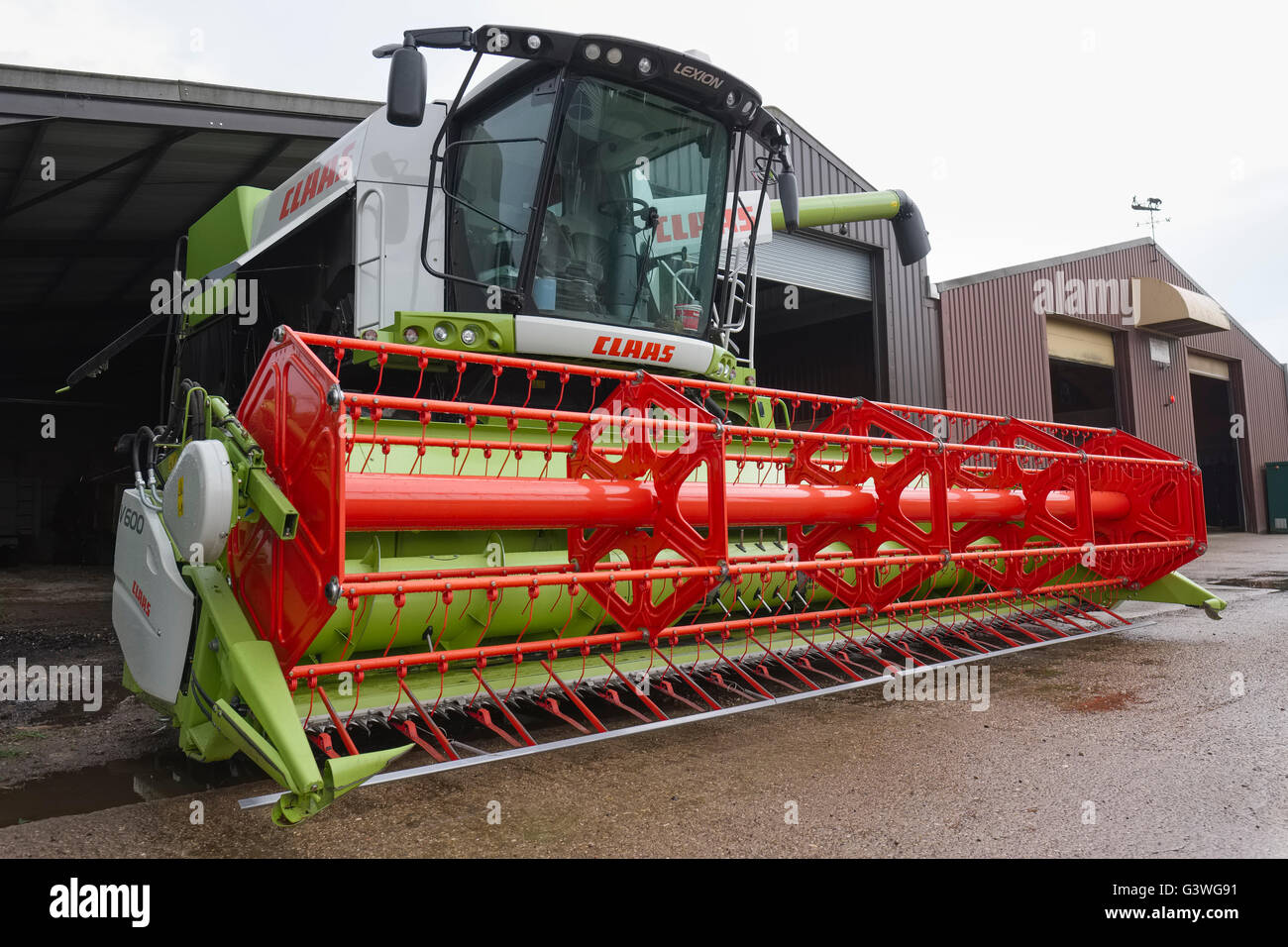 Claas Combine Harvester Stock Photo - Alamy