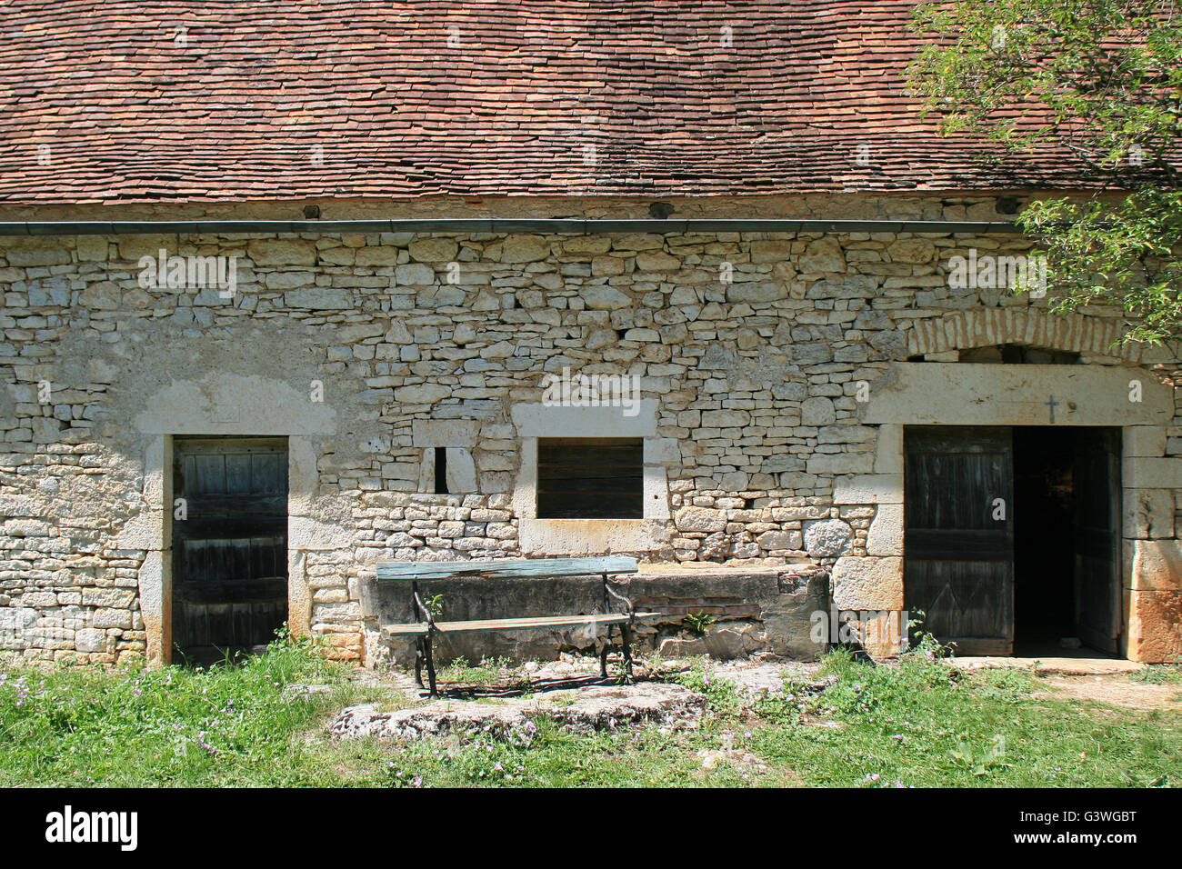 Barn dordogne hi-res stock photography and images - Alamy