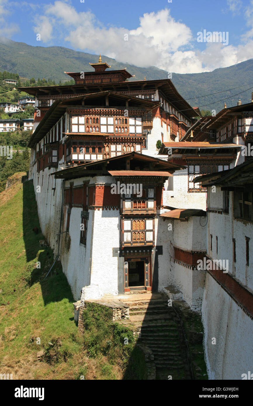 Trongsa dzong in Trongsa (Bhutan Stock Photo - Alamy