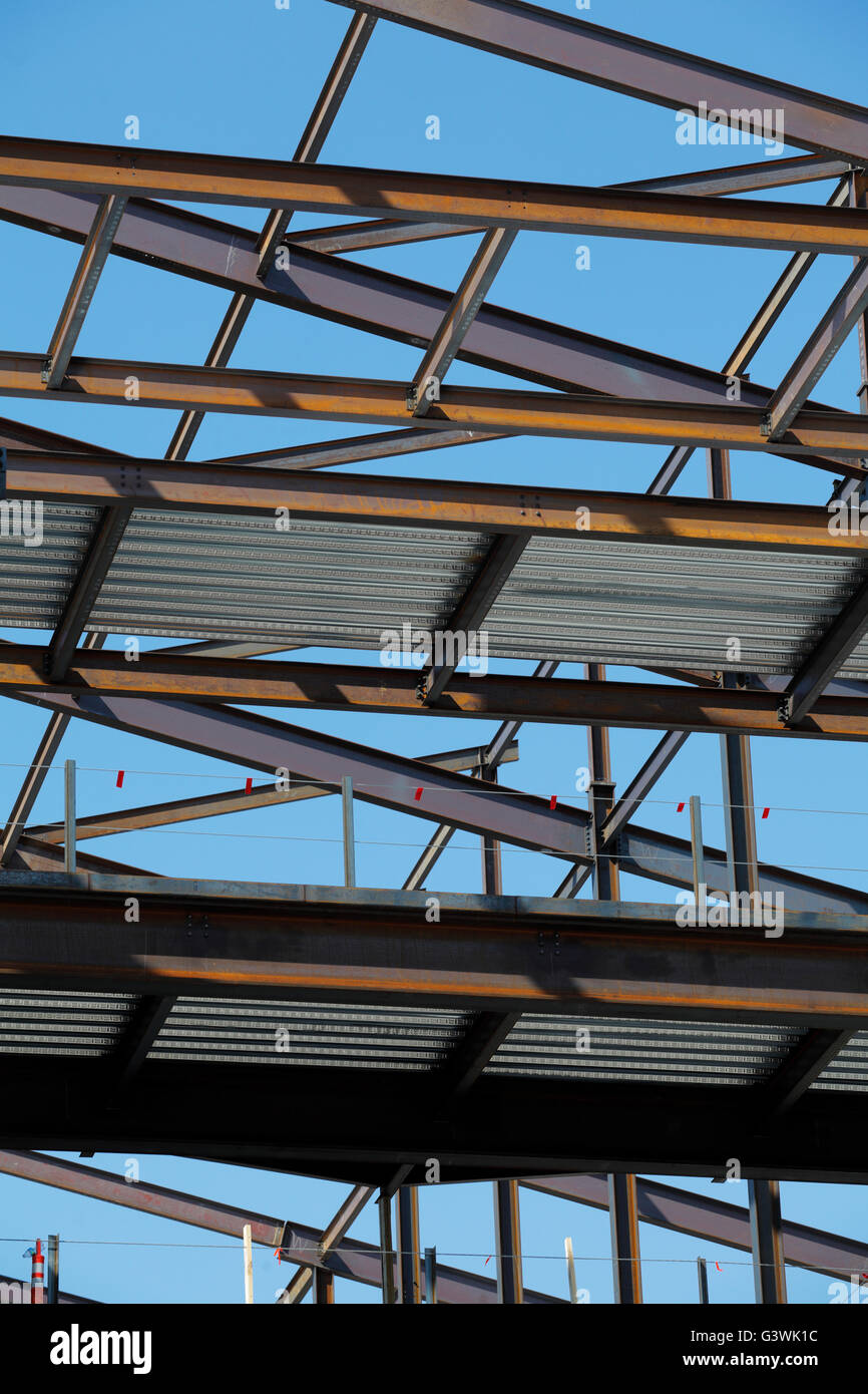 Steel beams and girders structure hi-res stock photography and images - Alamy
