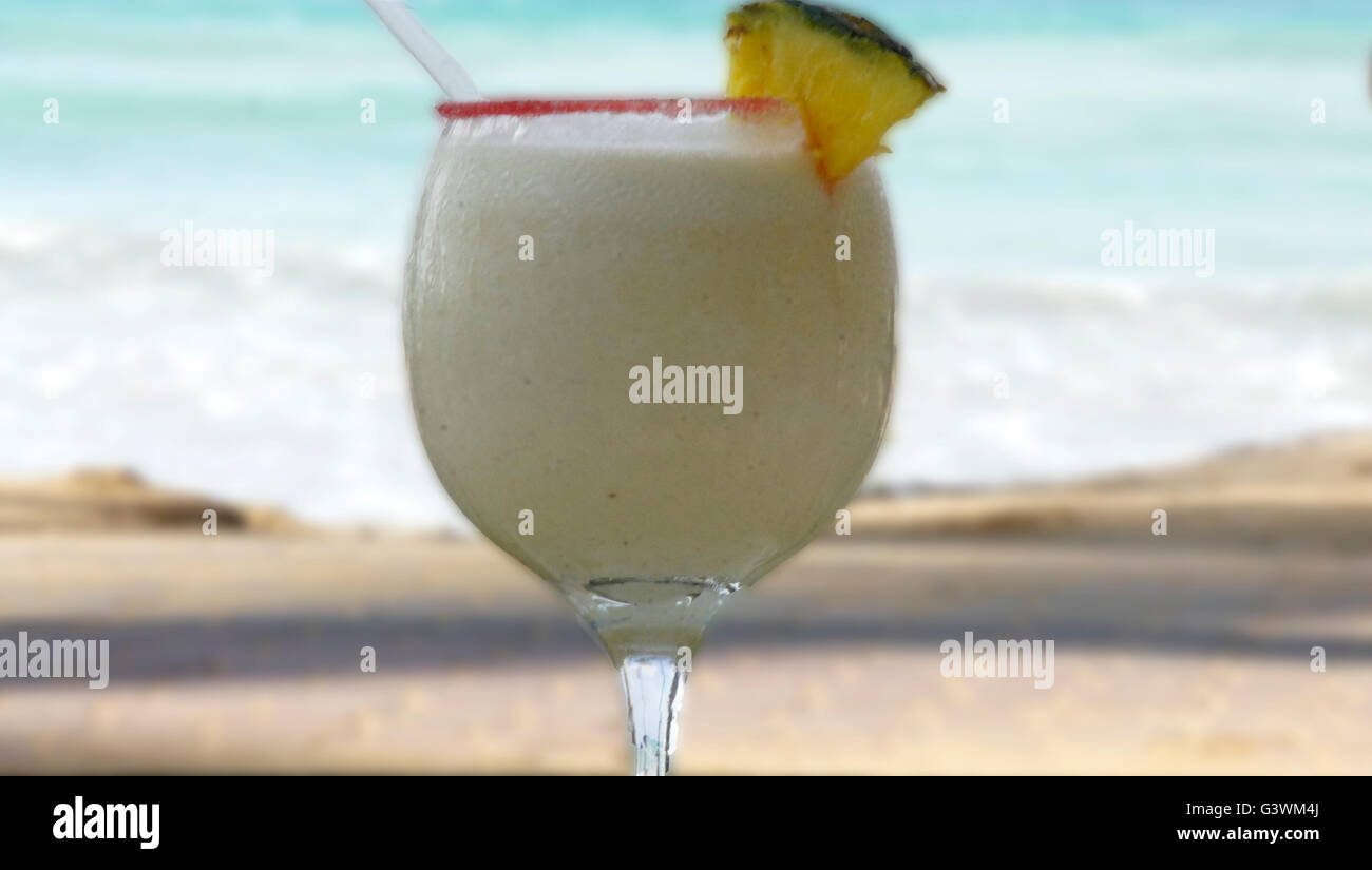 Caribbean cocktail hi-res stock photography and images - Alamy