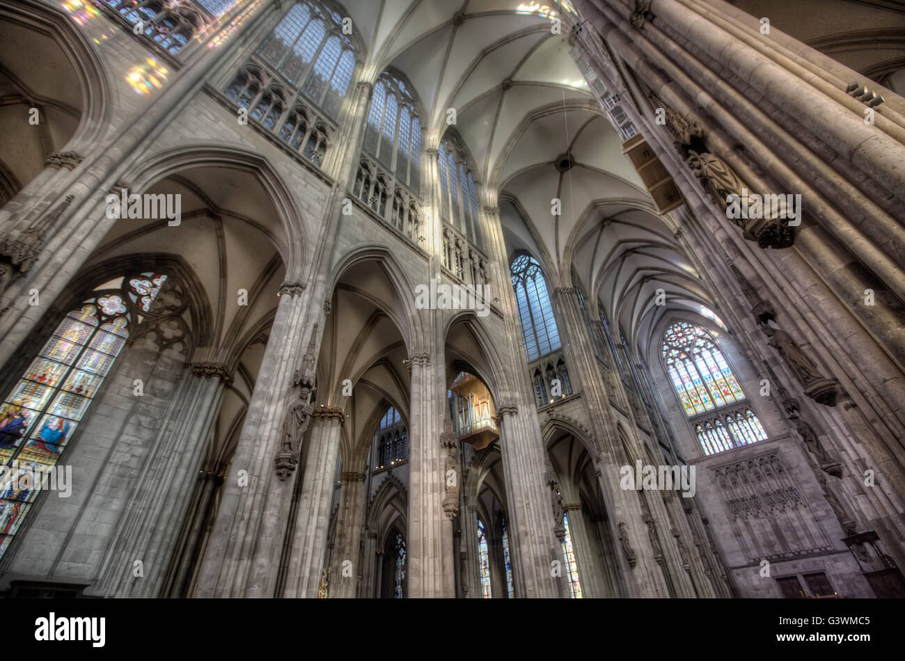 Cologne cathedral interior design hi-res stock photography and images ...