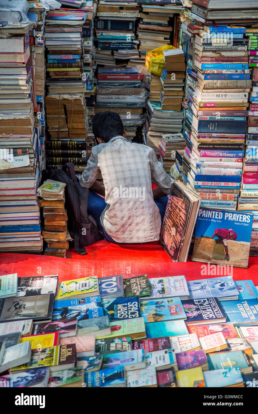 Book street mumbai hi-res stock photography and images - Alamy