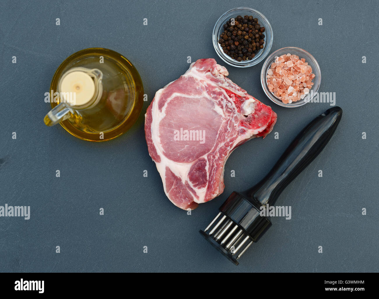 Meat tenderizer hammer hi-res stock photography and images - Alamy