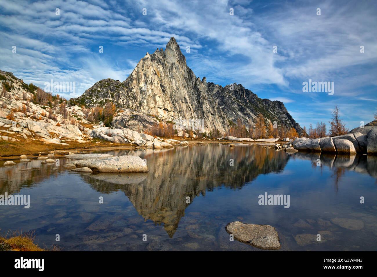WASHINGTON - Prusik Peak reflecting in Gnome Tarn in the Enchantment ...