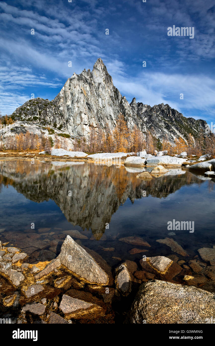 WASHINGTON - Prusik Peak reflecting in Gnome Tarn in the Enchantment ...
