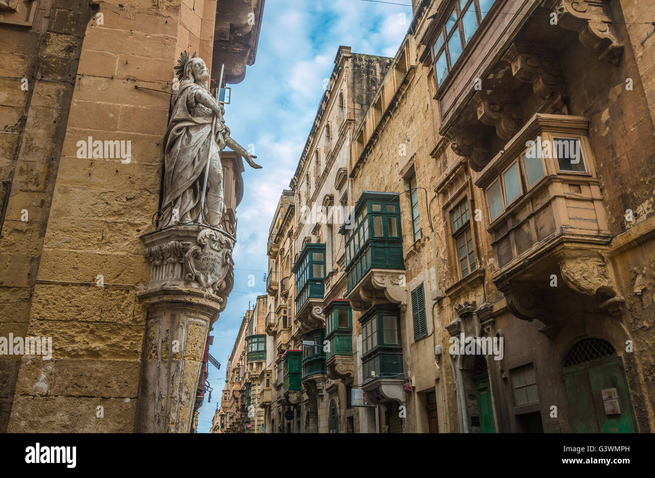 Malta old buildings hi-res stock photography and images - Alamy