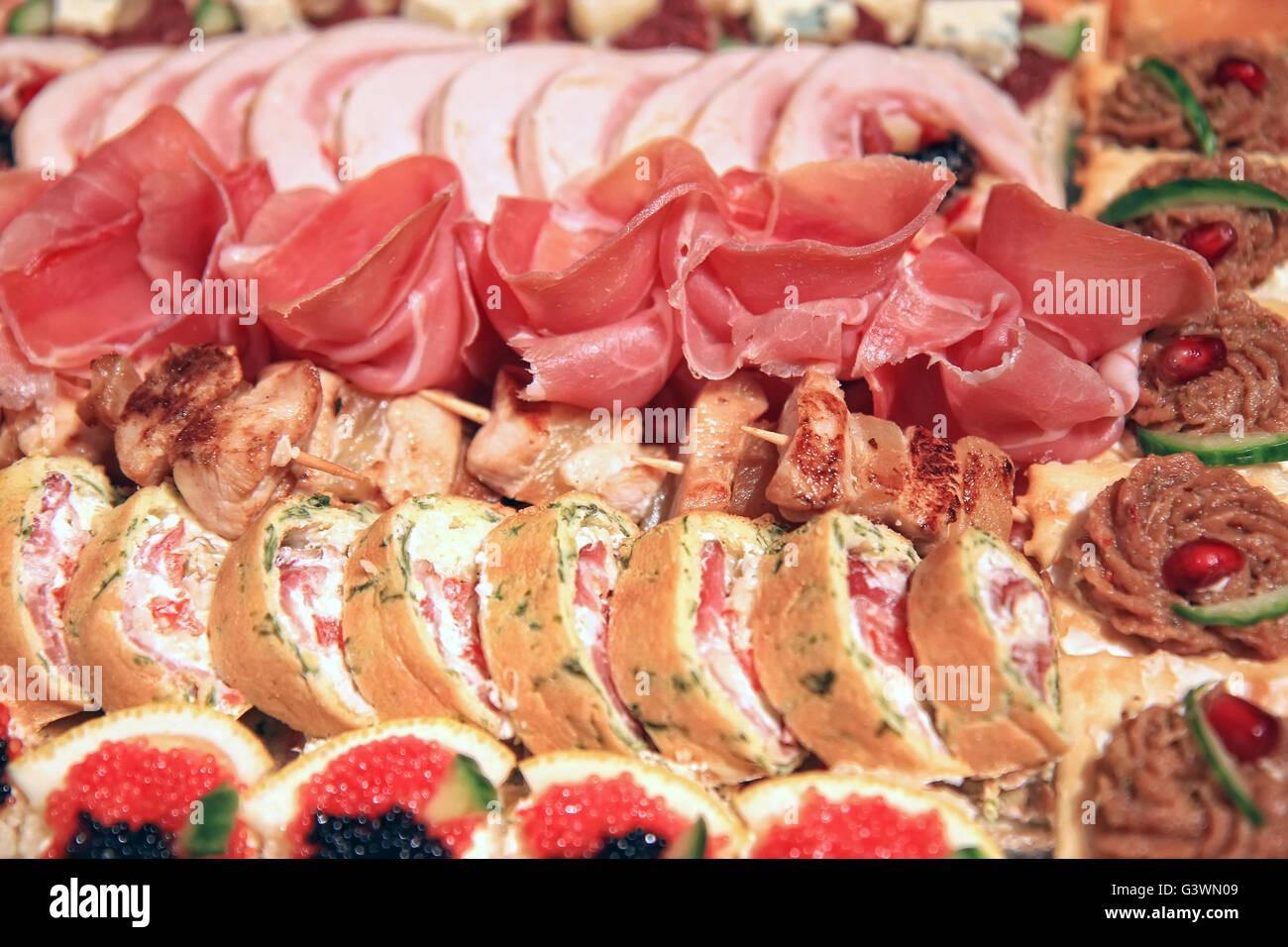 Catering food in dish hi-res stock photography and images - Alamy