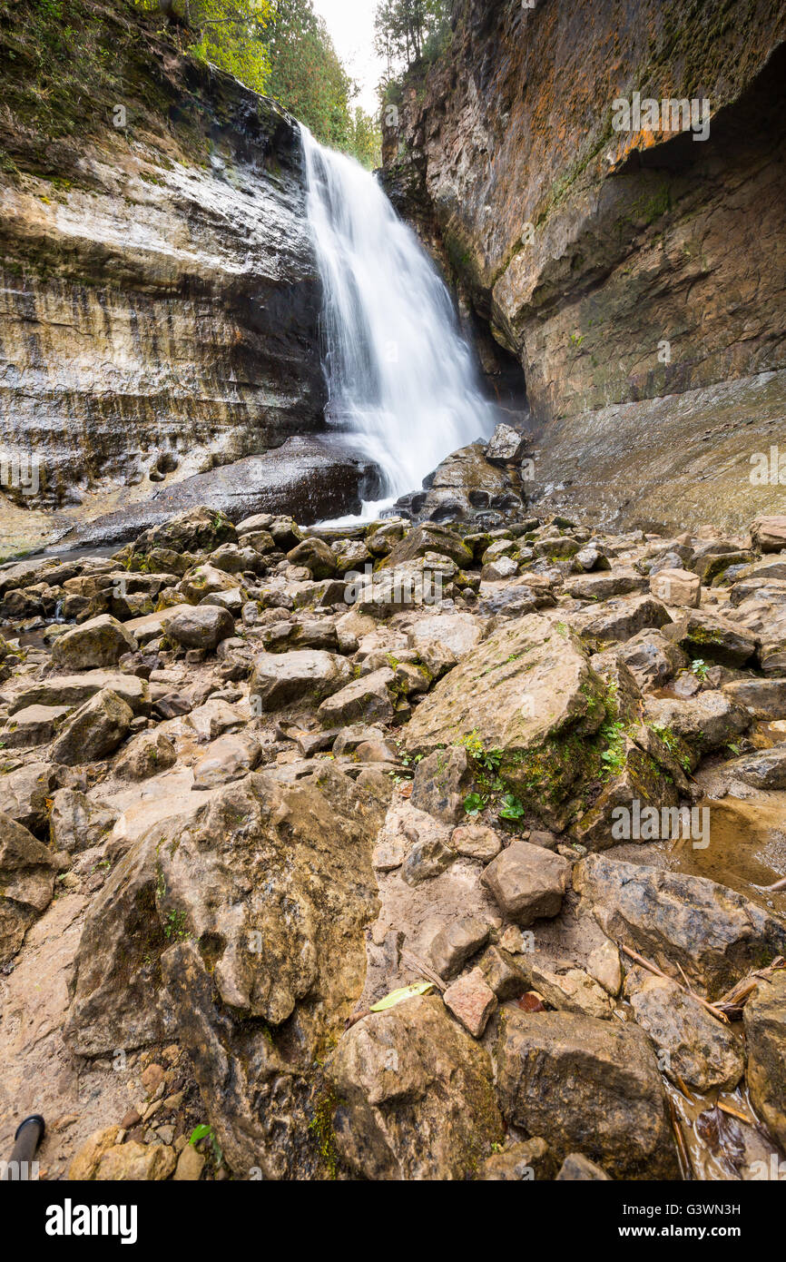 Miners Falls at Pictured Rocks National Lakeshore in the Upper ...