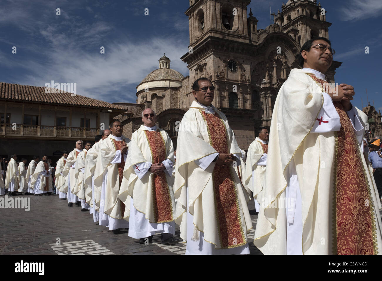 Group of priests hi-res stock photography and images - Alamy