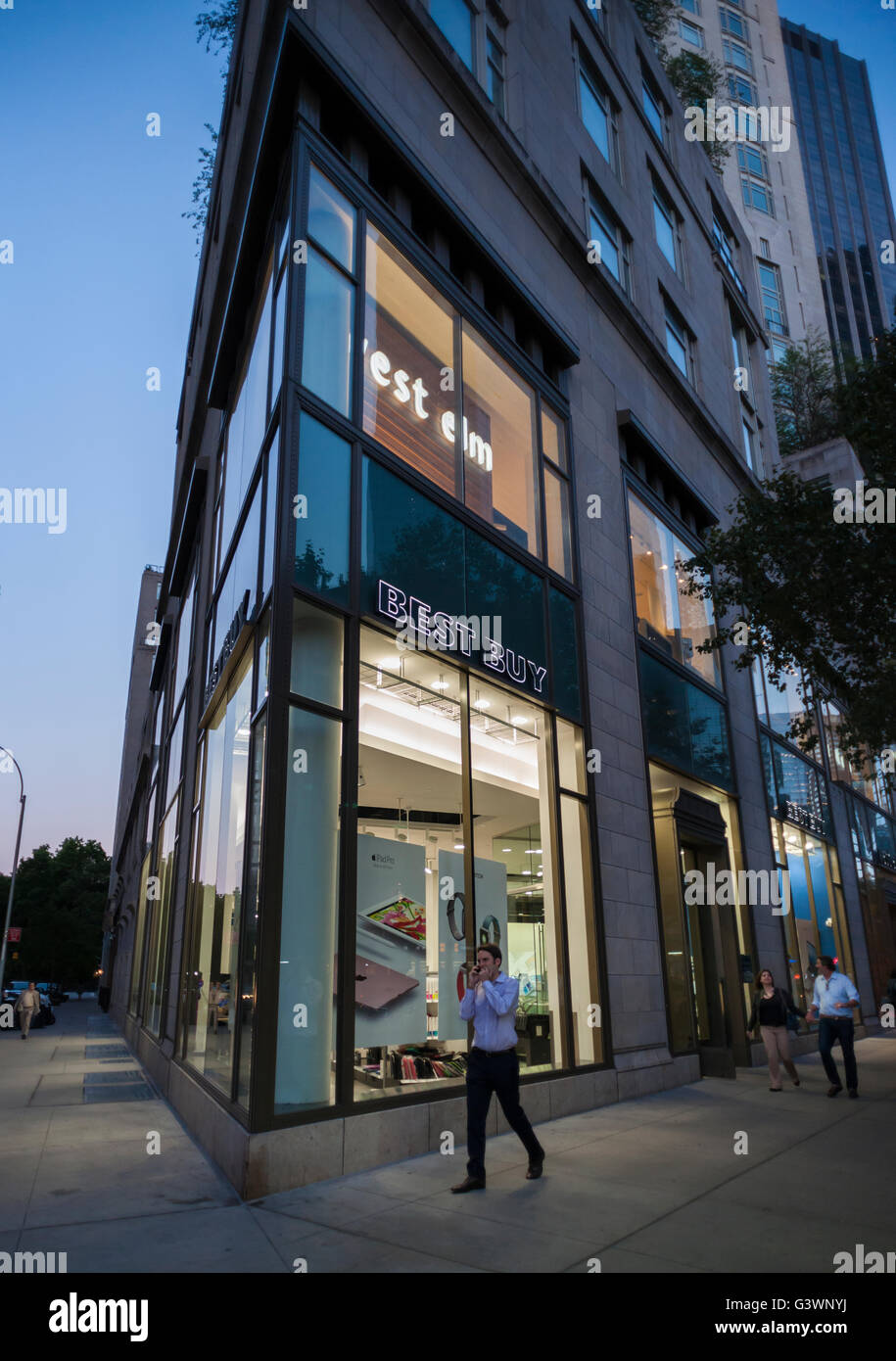 Best buy exterior sign hi-res stock photography and images - Alamy