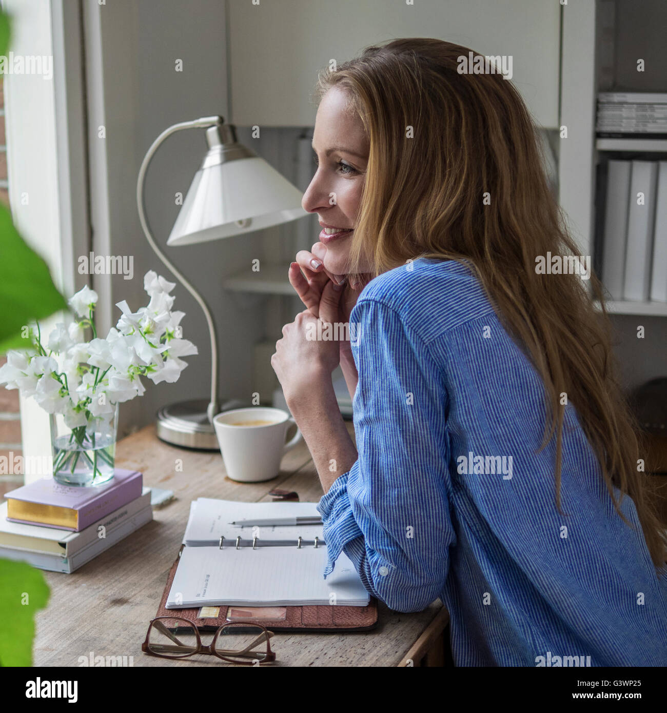 Home enterior hi-res stock photography and images - Alamy