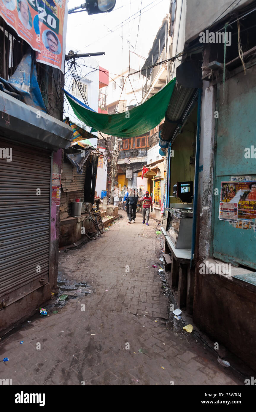 Varanasi old town hi-res stock photography and images - Alamy