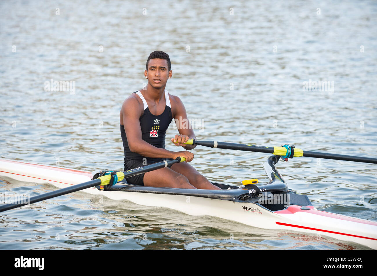 Rows of rowers hi-res stock photography and images - Alamy