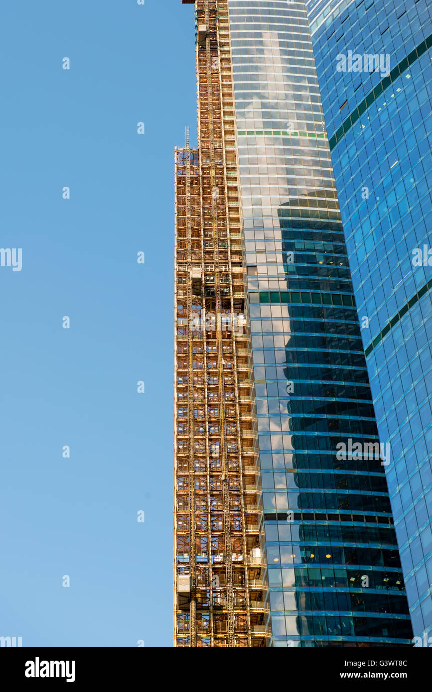 High rise bui hi-res stock photography and images - Alamy