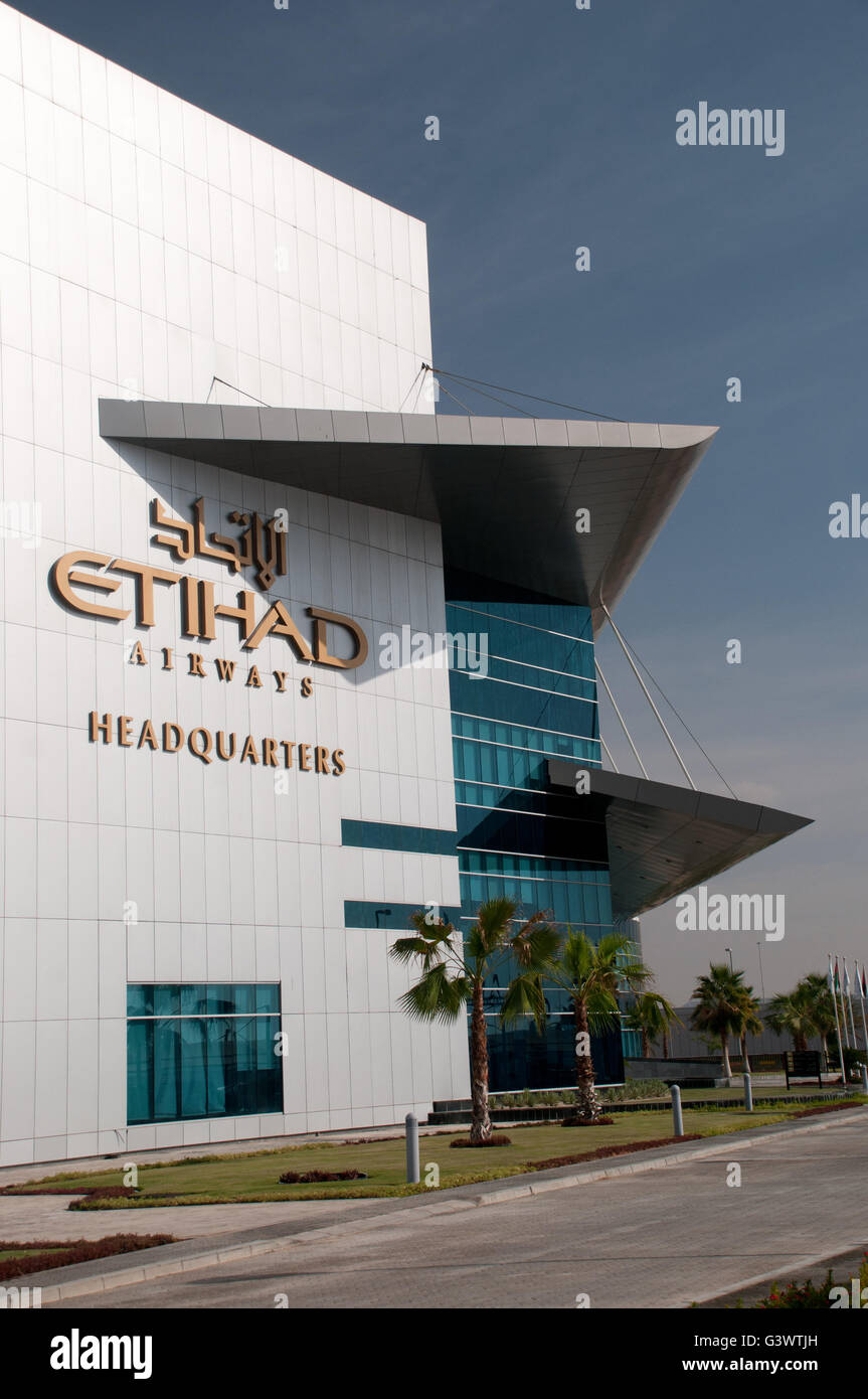 Emirate office outside hi-res stock photography and images - Alamy