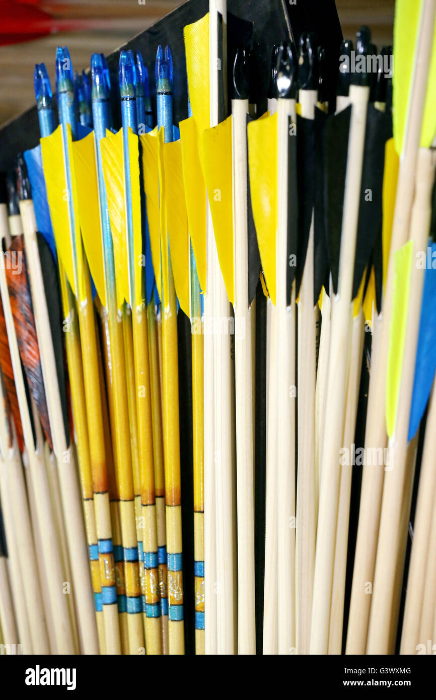 Arrow nocks hi-res stock photography and images - Alamy