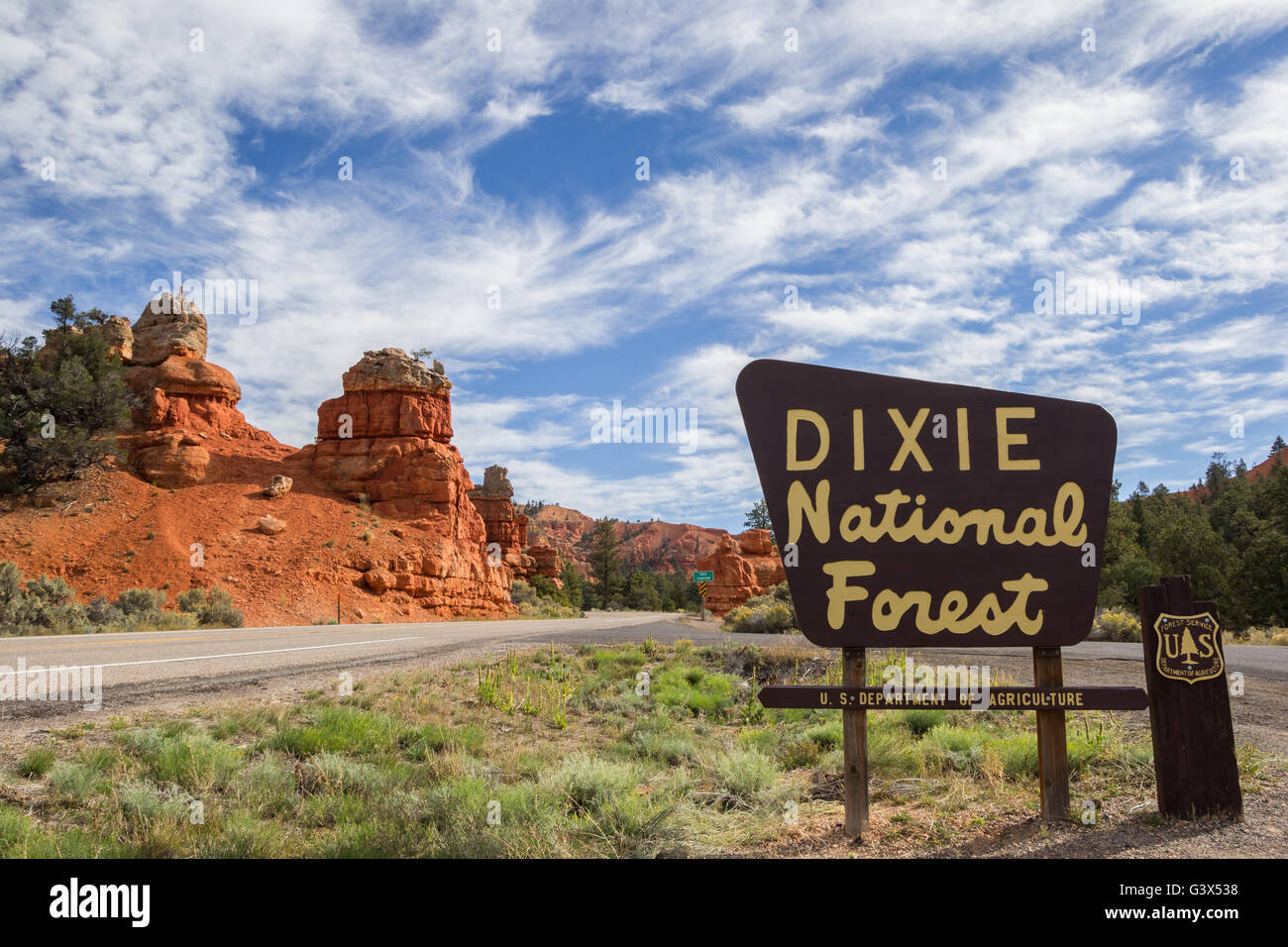 Dixie National Forest sign at Red Canyon, Utah, USA Stock Photo - Alamy