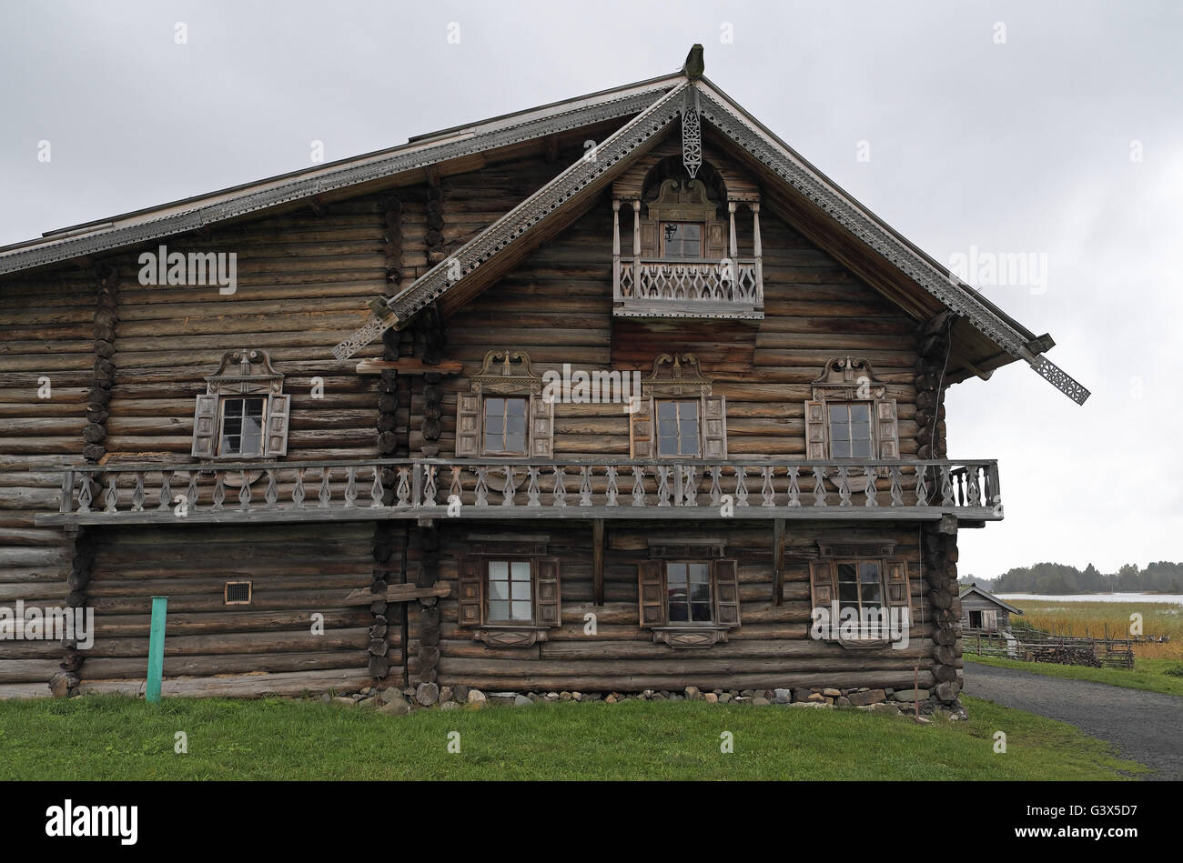 Old wooden farm building, Kizhi Island, Karelia, Russia Stock Photo - Alamy