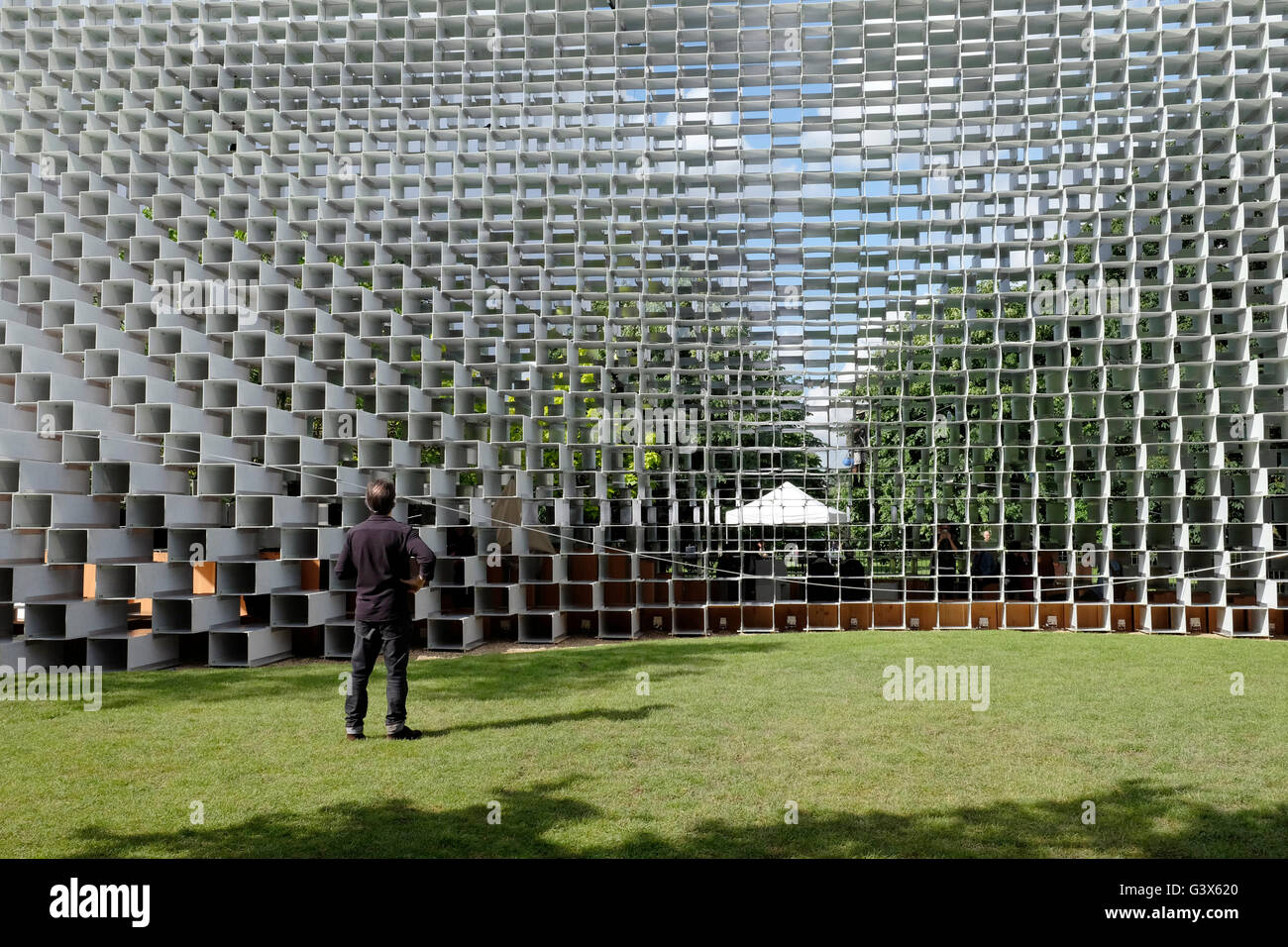 Temporary architecture hi-res stock photography and images - Alamy