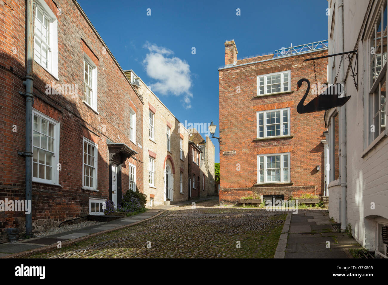 Spring afternoon on Mermaid Street in Rye, East Sussex, England Stock ...