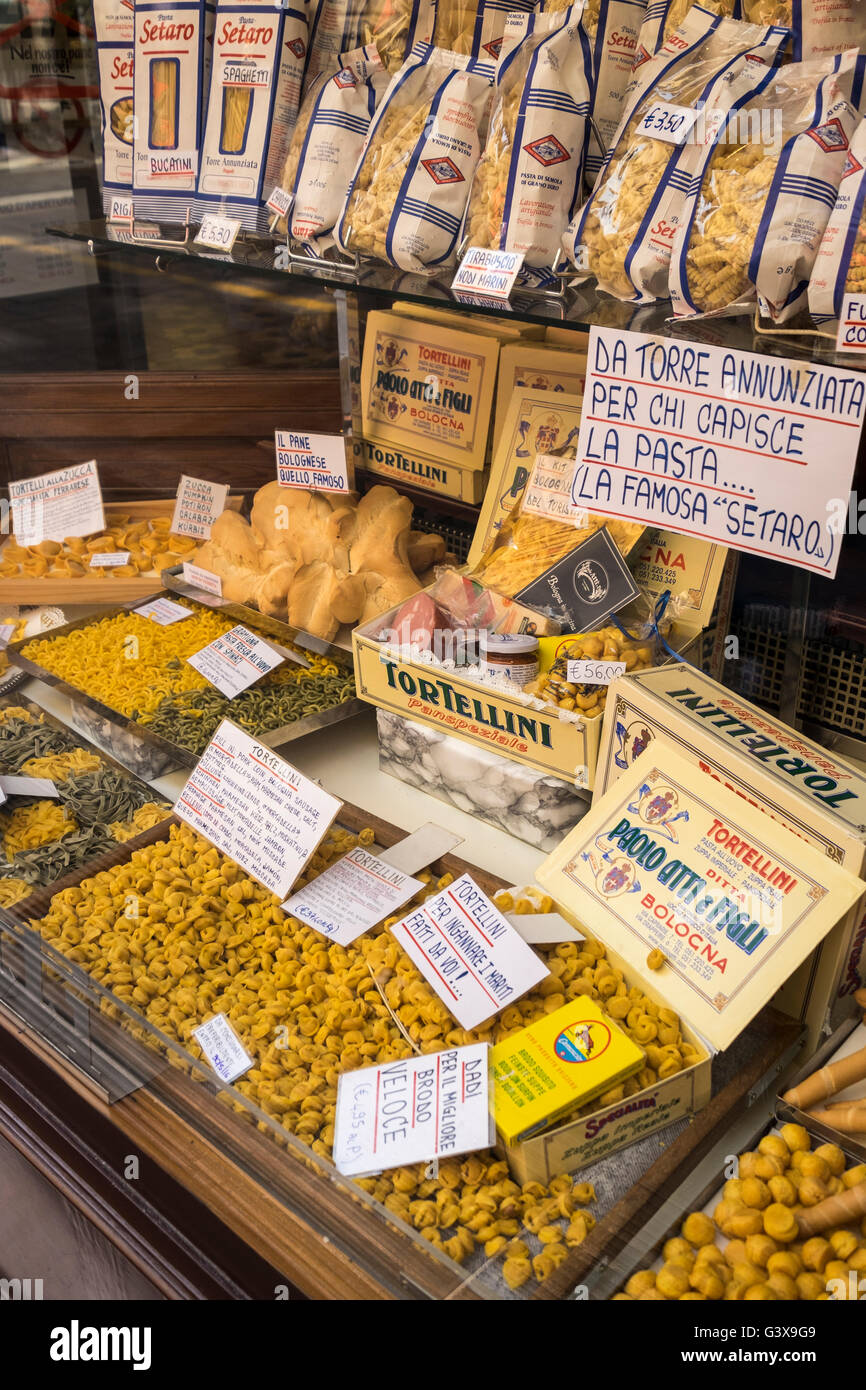 Pasta display hi-res stock photography and images - Alamy