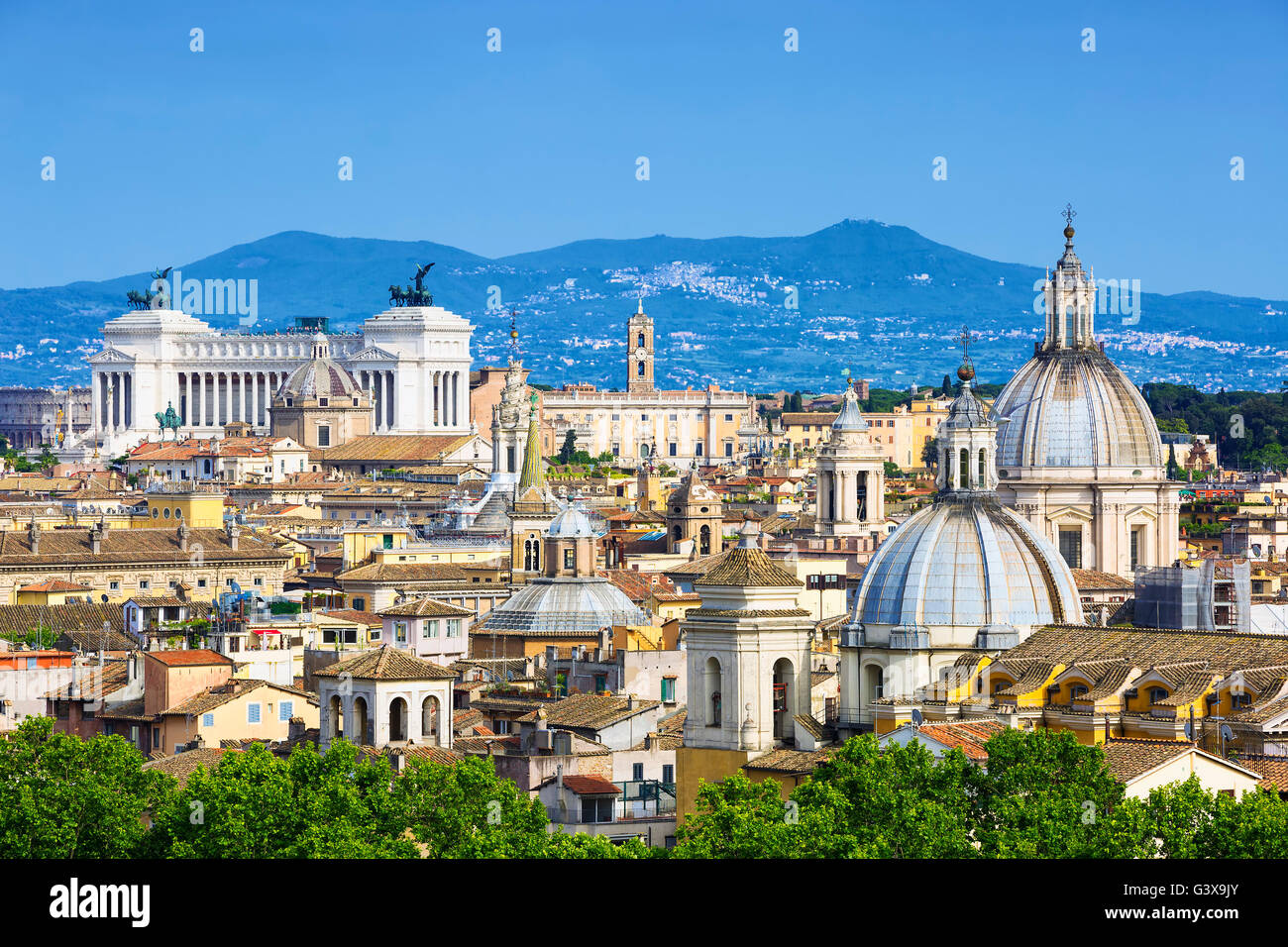 Rome scenery hi-res stock photography and images - Alamy