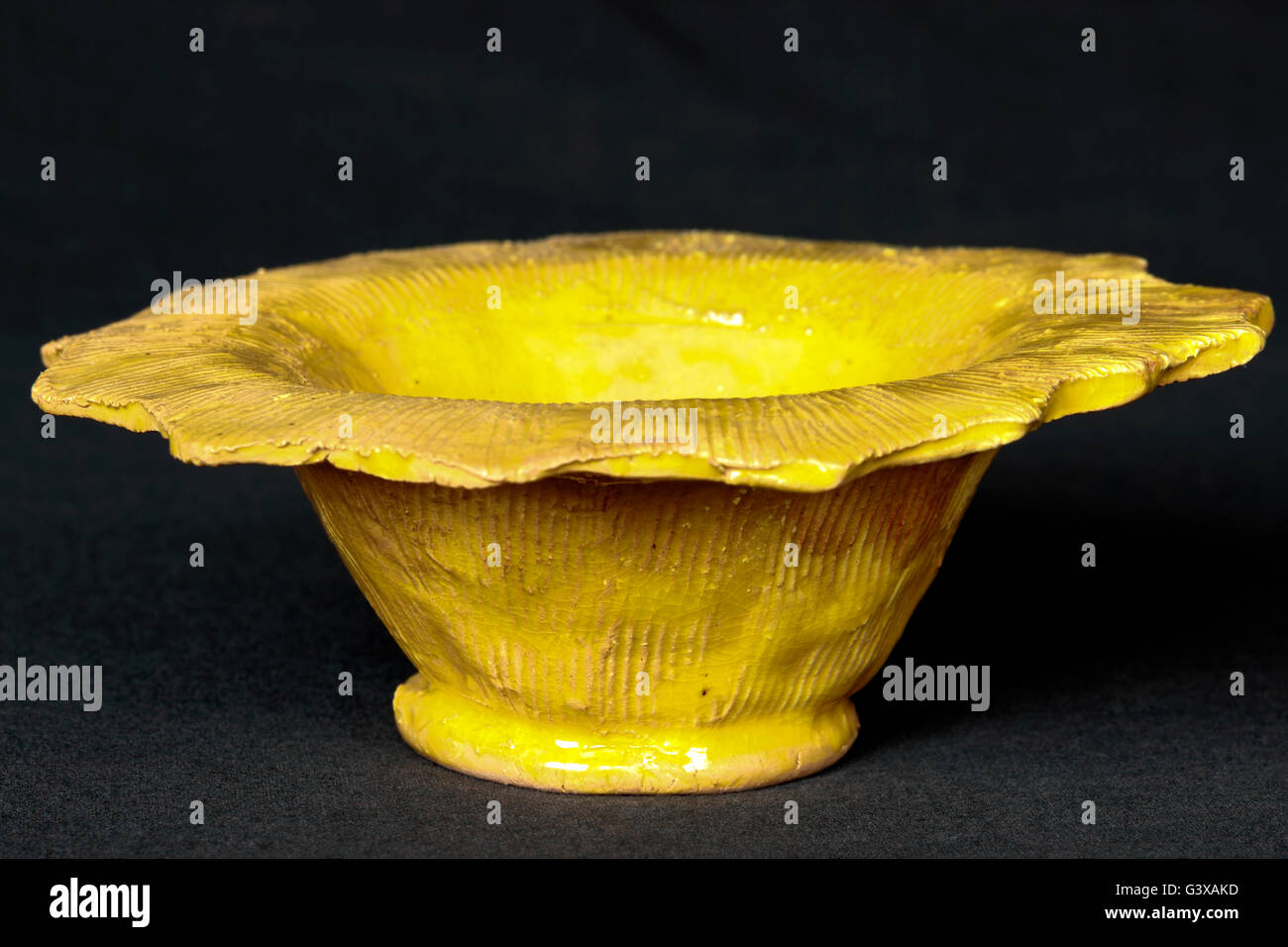 Fluted Edge High Resolution Stock Photography and Images - Alamy
